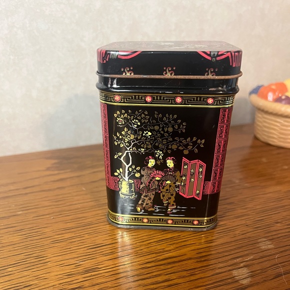 Accents | Vintage Japanese Tin | Poshmark
